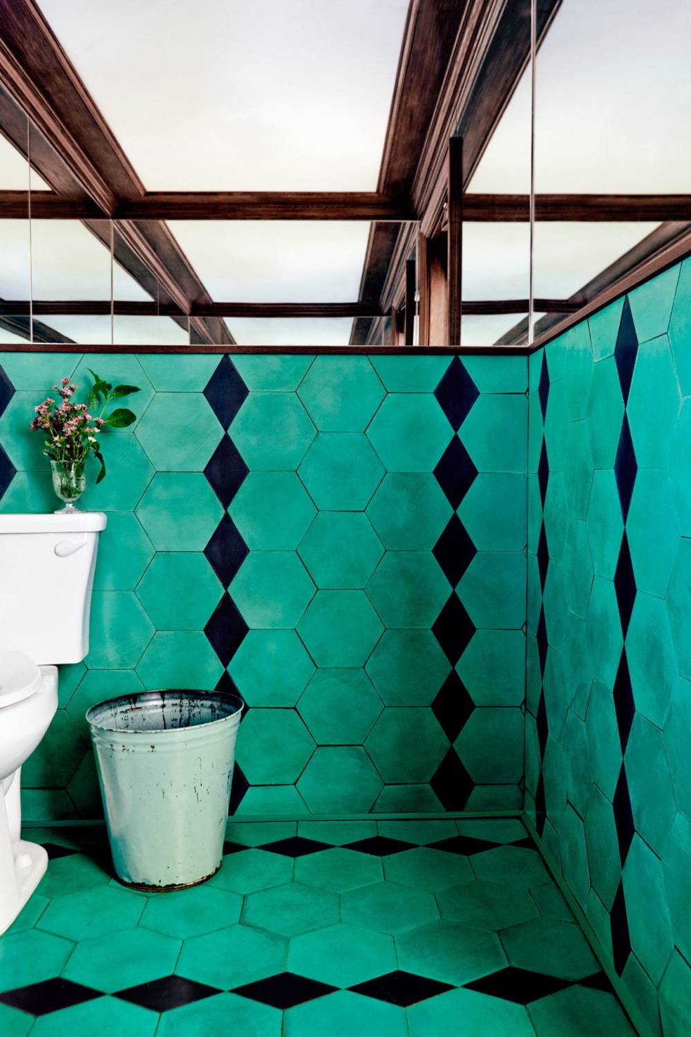 kelly green solid | 8" hex | concrete cement | clé tile