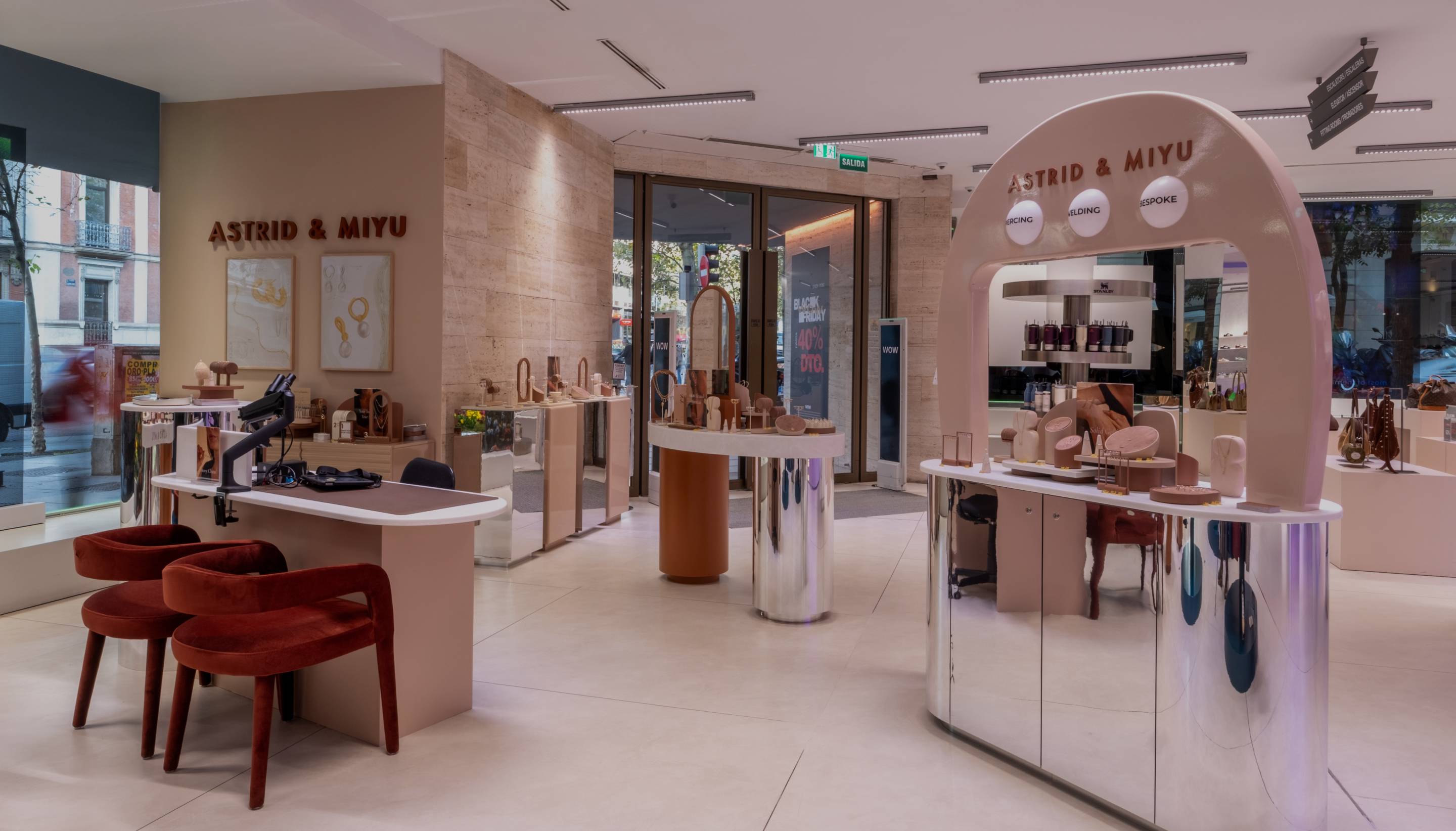 WOW Concept Concession | Astrid & Miyu Stores