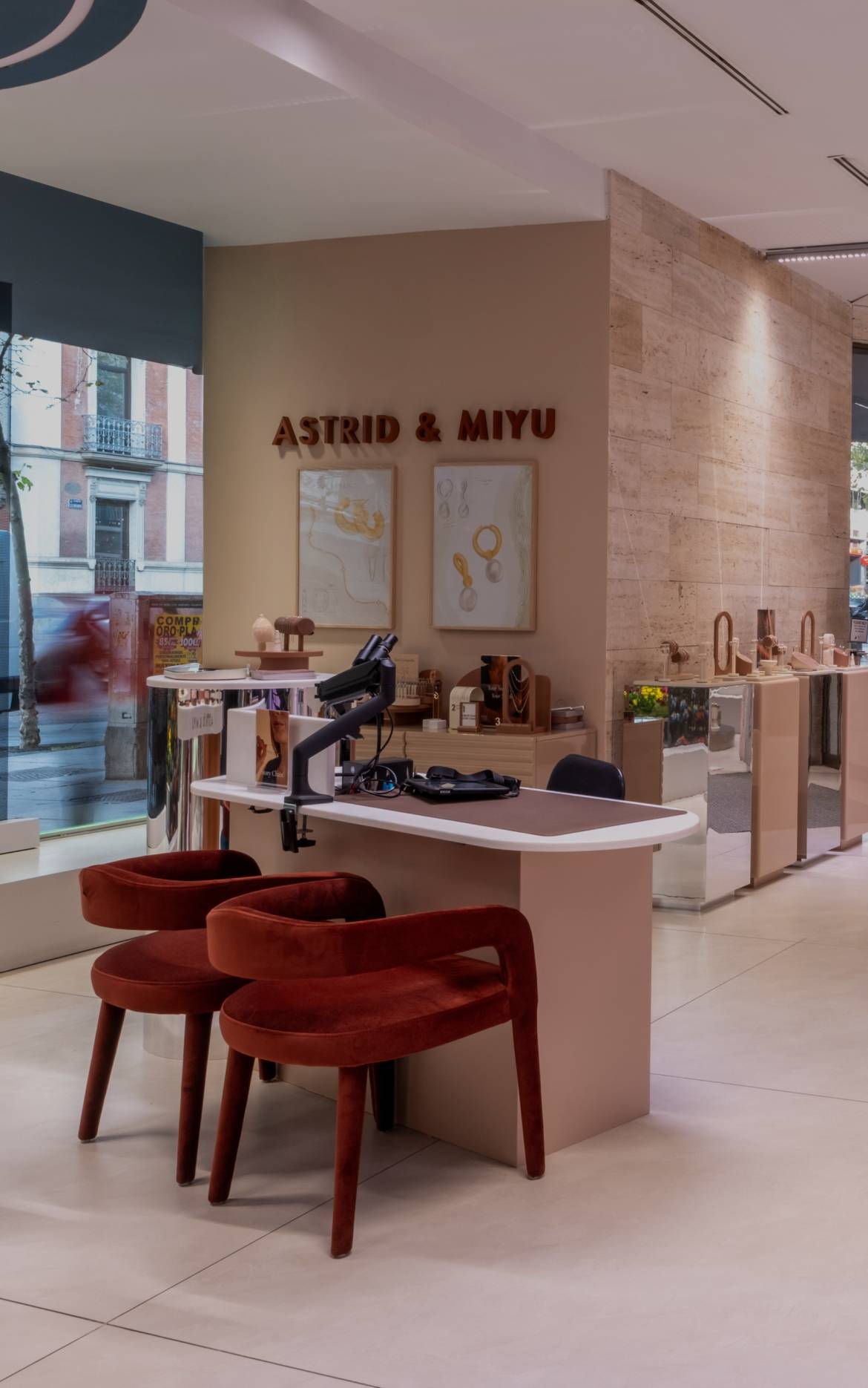 WOW Concept Concession | Astrid & Miyu Stores