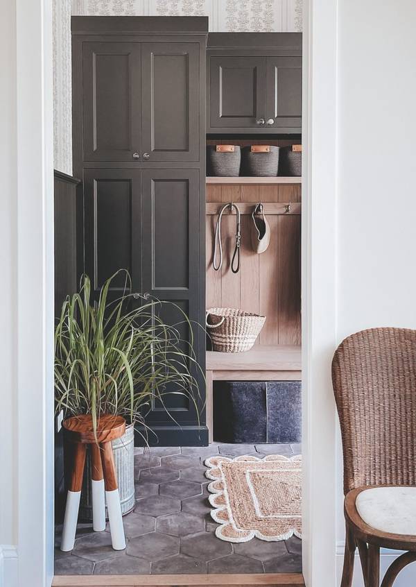 belgian reproduction flemish black terracotta 8" hex | clé tile