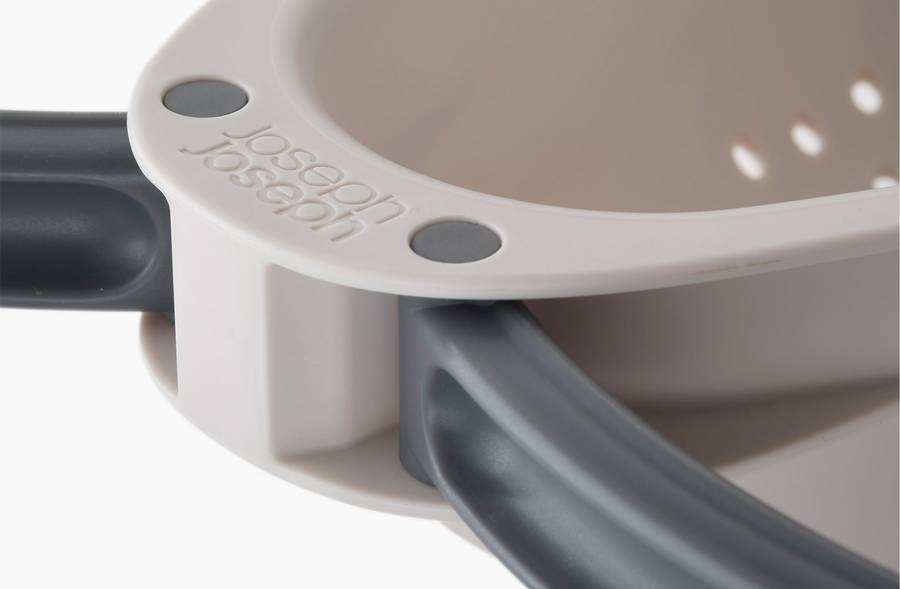 Large Colander with Folding Handles | Joseph Joseph UK