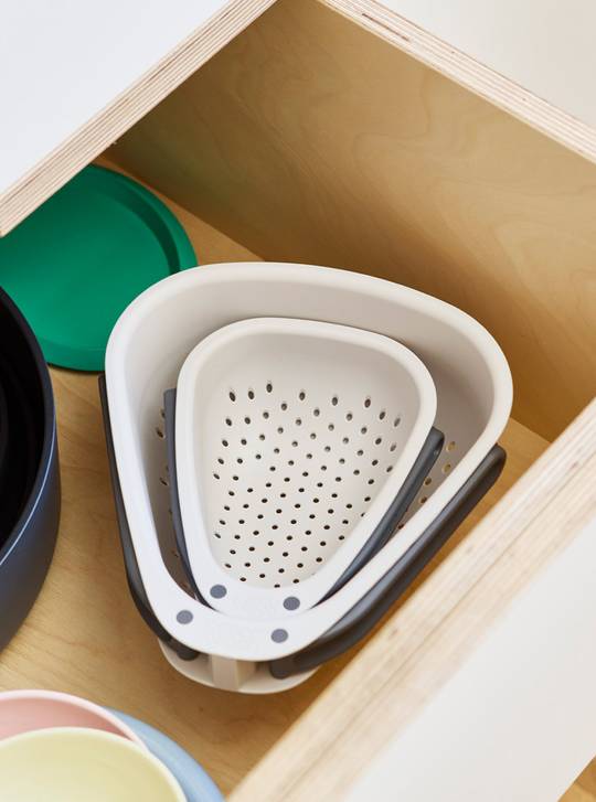 Small Colander with Folding Handles | Joseph Joseph US