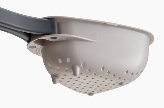Small Colander with Folding Handles | Joseph Joseph US