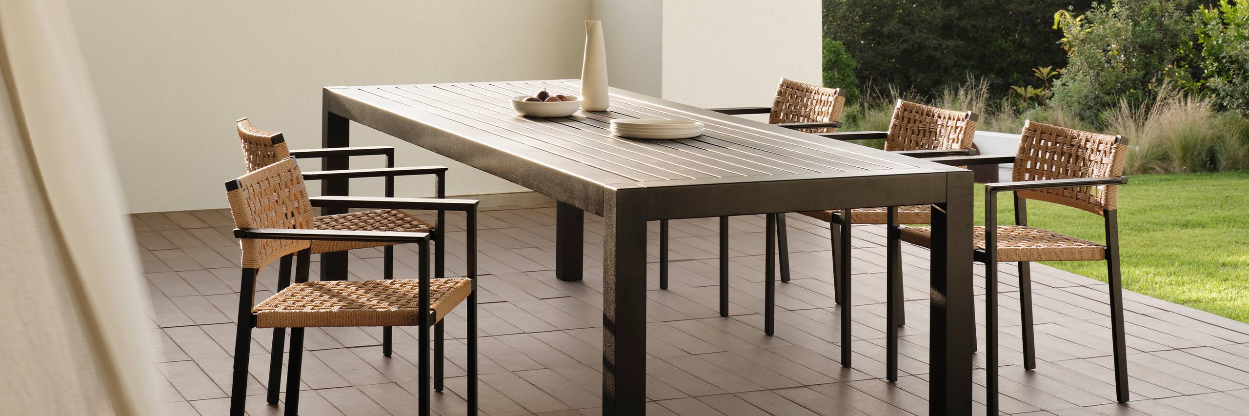 Outdoor Dining – MCM House