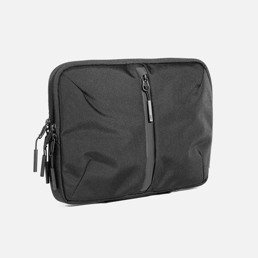 Tech Folio 13" – Aer