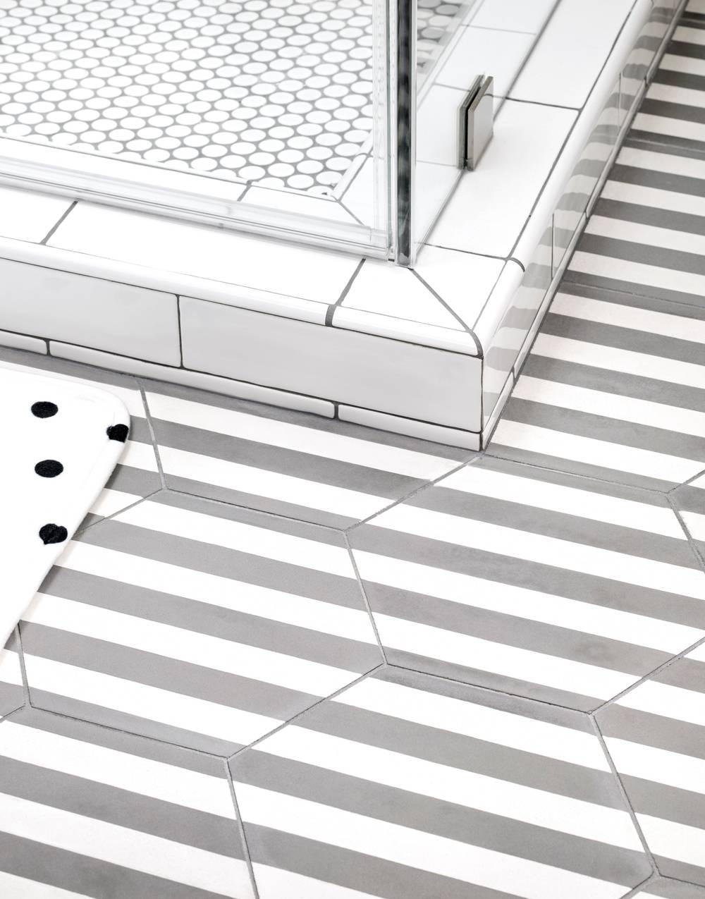 clé tile | concrete cement | hedron | metal white hex