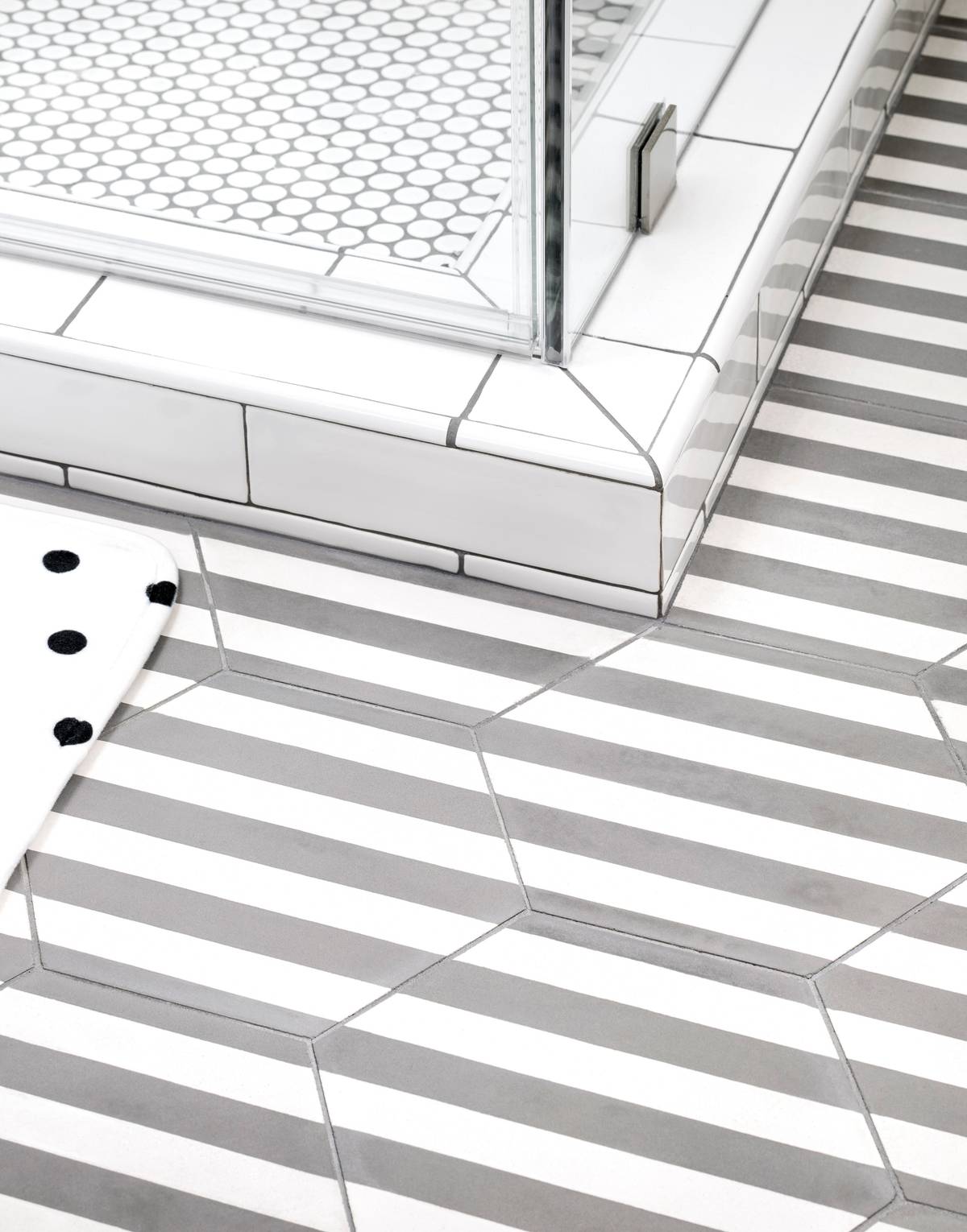 clé tile | concrete cement | hedron | metal white hex