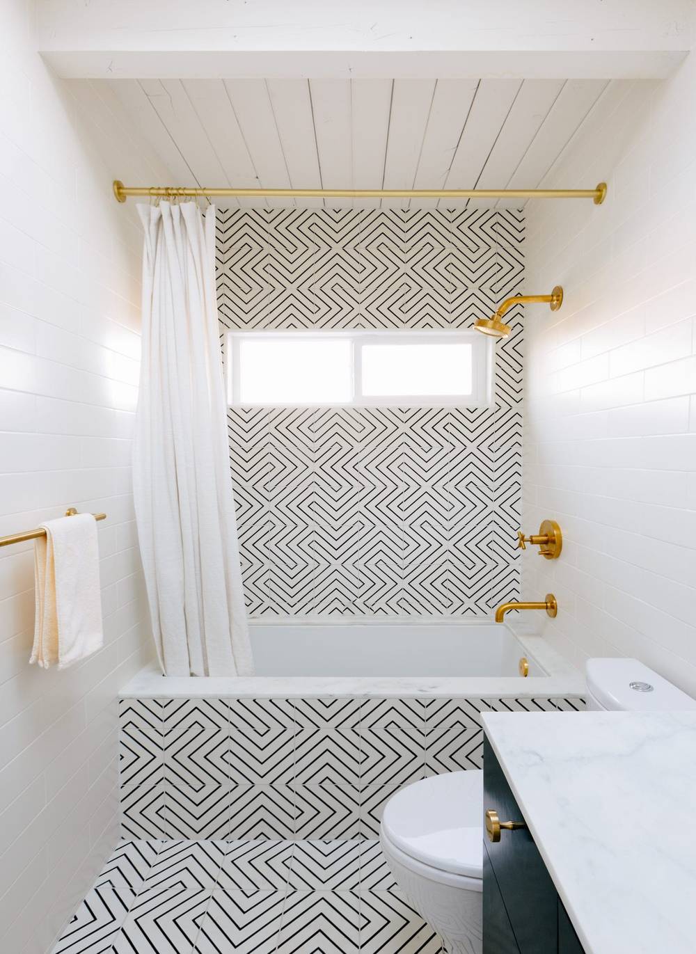 clé tile | concrete cement | zenith | pinstriped | white black