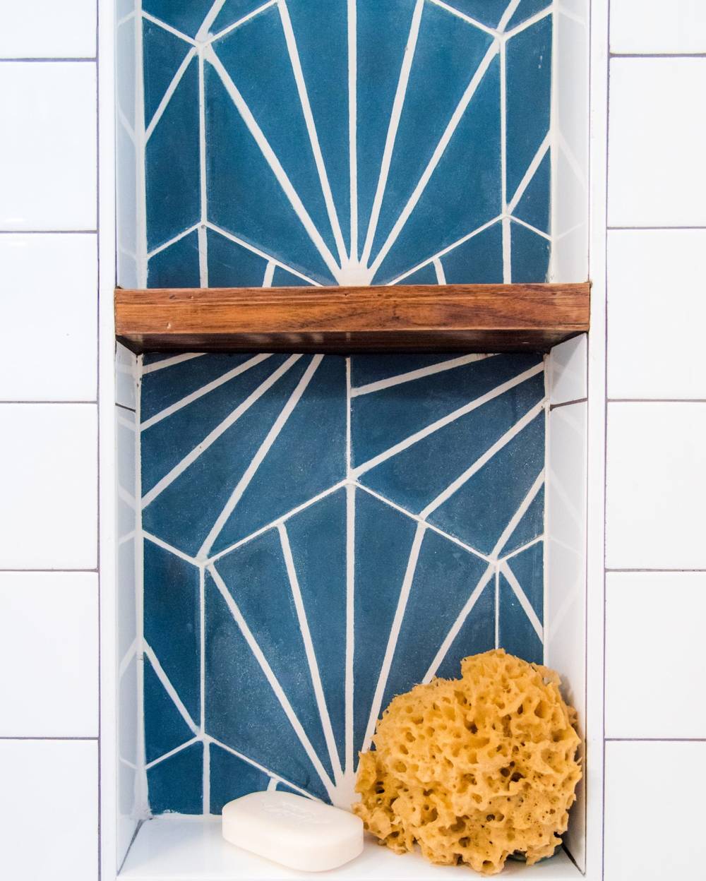 clé tile | cement | radar | linear pattern | federal blue