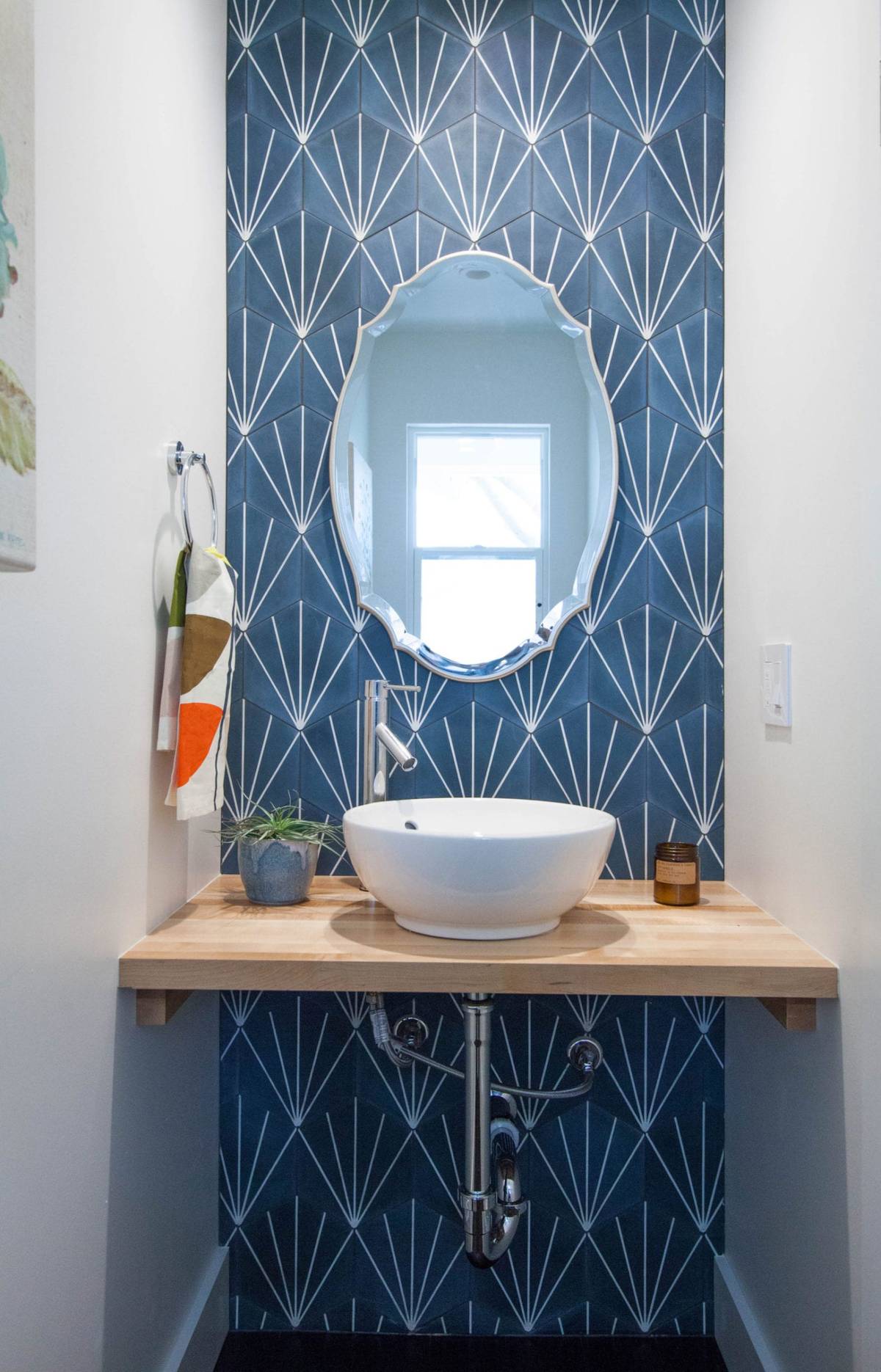clé tile | cement | radar | linear pattern | federal blue