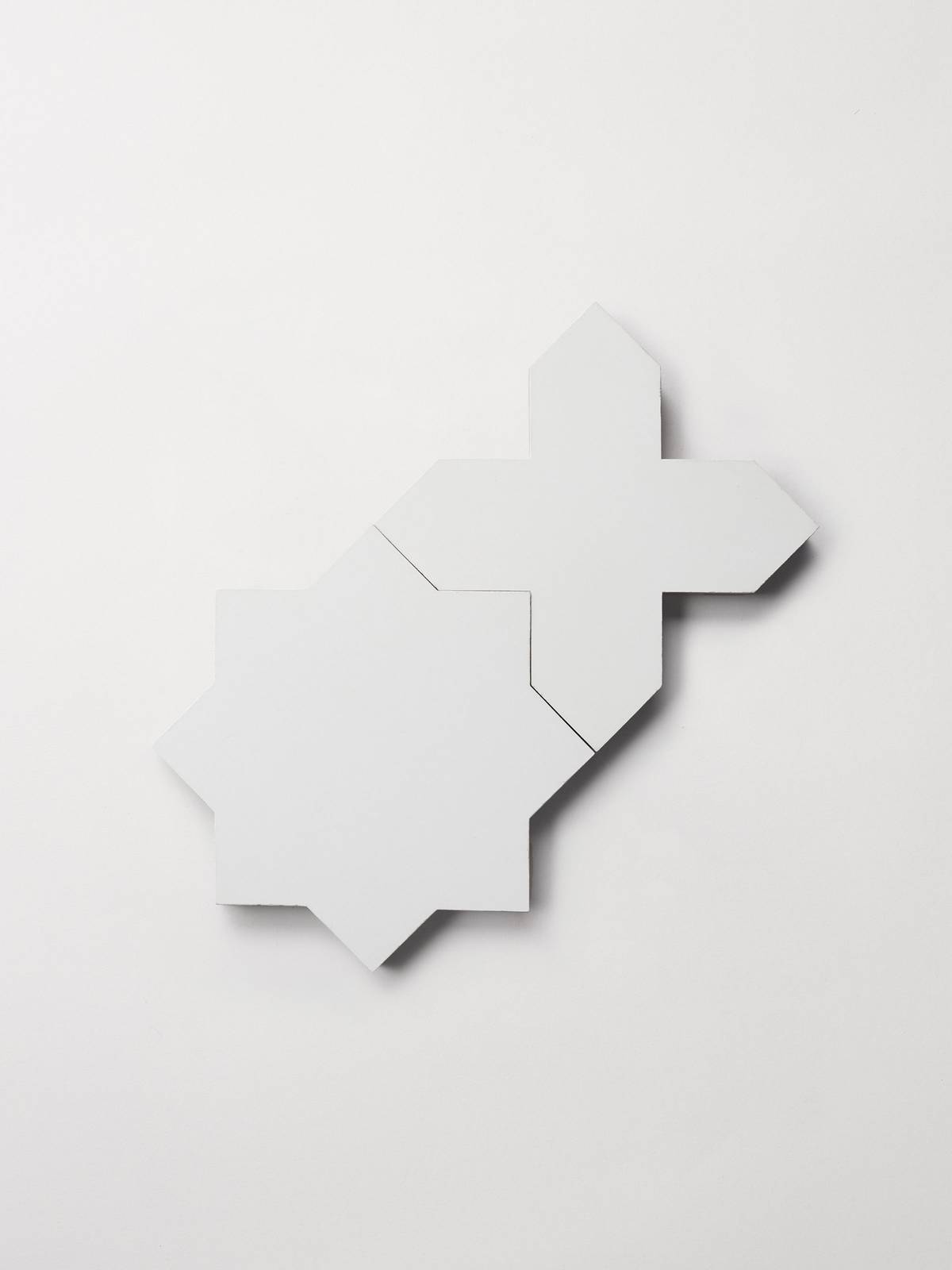 cement | pavimenti | white | casablanca star & cross | clé – clé tile
