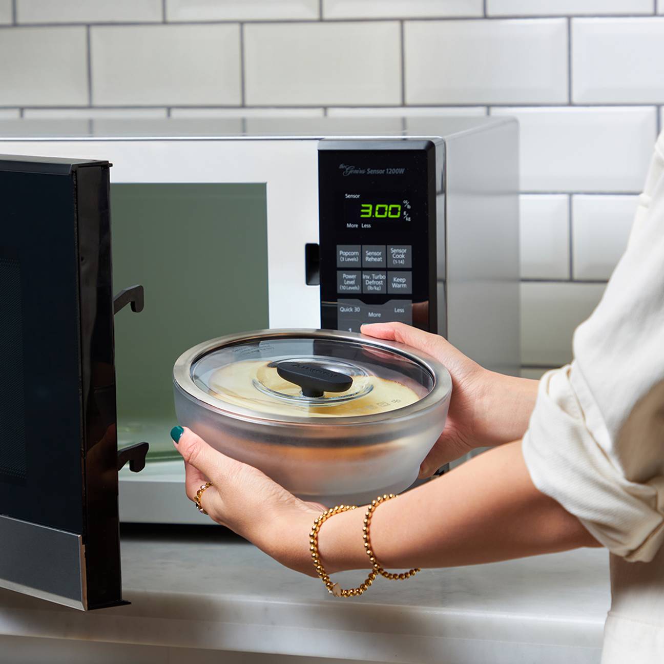 How to Microwave Potatoes – Quick & Easy Method | Anyday