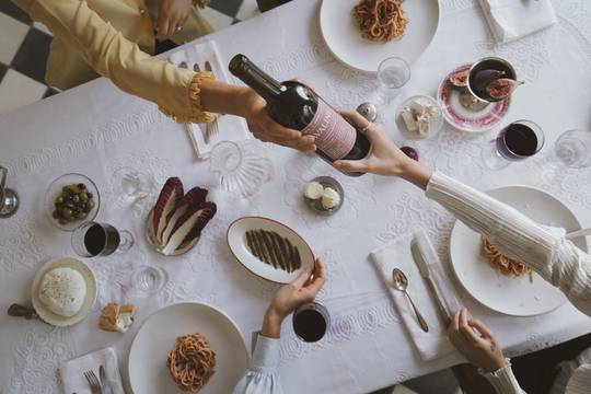 How to Throw an Italian Dinner Party