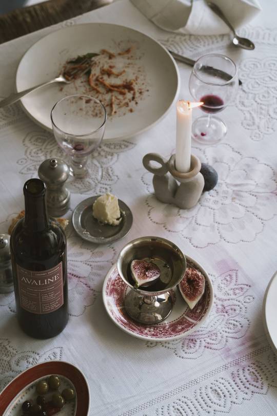 Your Guide to Throwing a Low Key Dinner Party