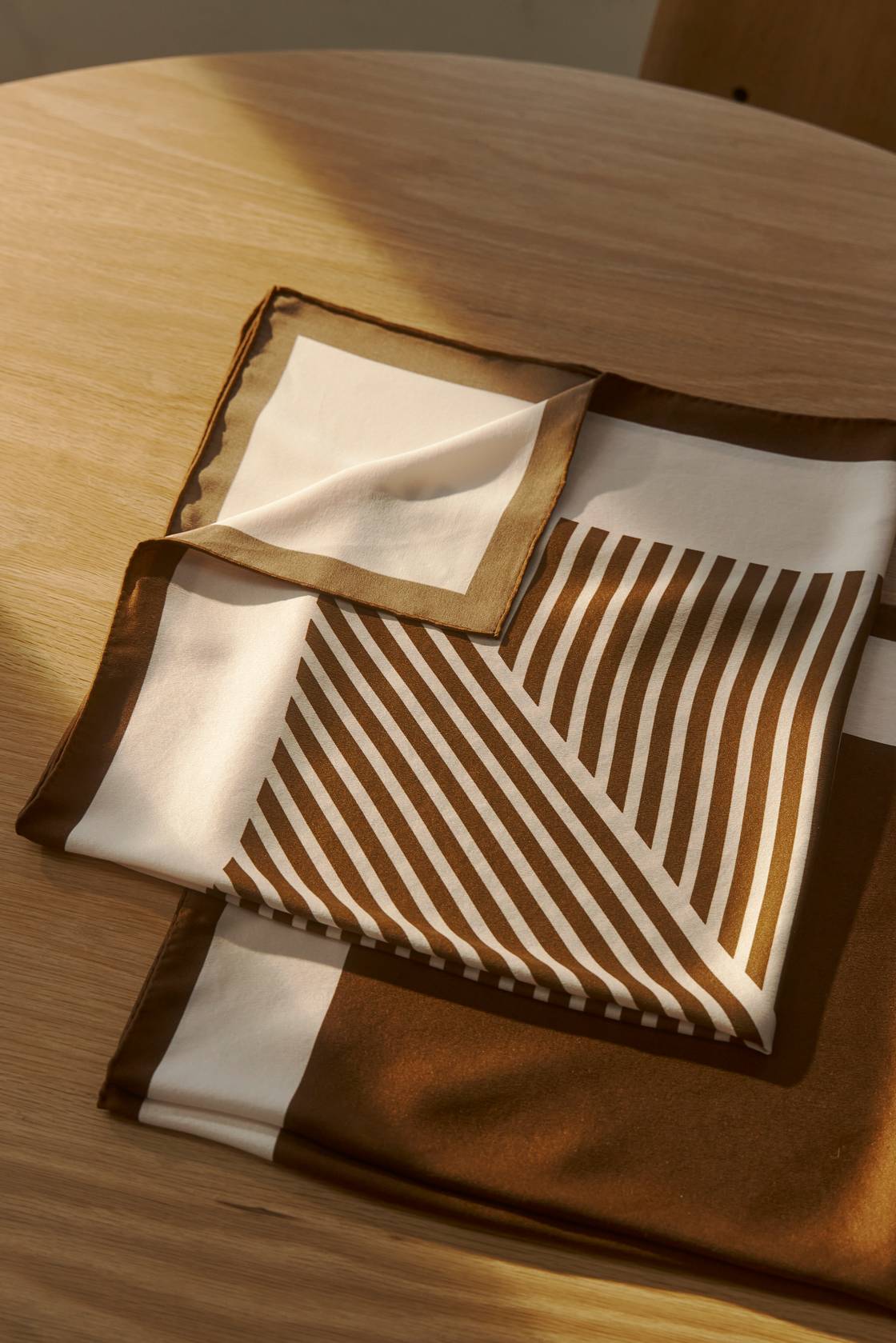 How To Style A Silk Scarf – Assembly Label