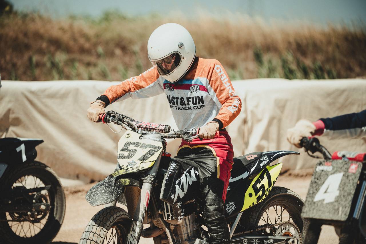 DUST & FUN - FIRST WEEKEND ON THE TRACK – Deus Ex Machina Australia