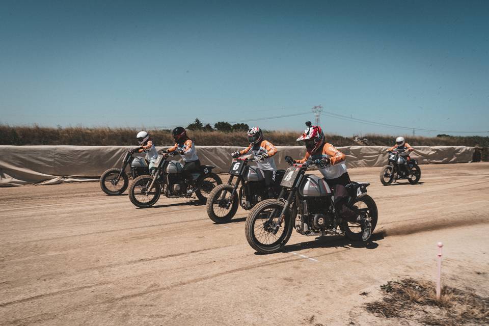 DUST & FUN - FIRST WEEKEND ON THE TRACK – Deus Ex Machina Australia