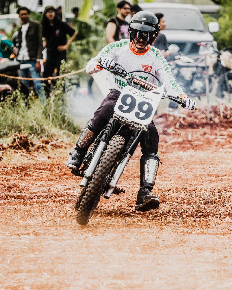 Tea N Toast Cup. Number 4 - Sandi Maulana – Deus Ex Machina Australia