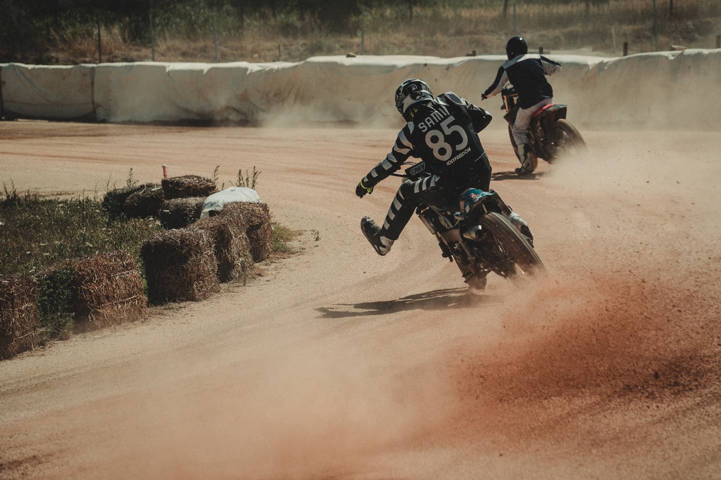 DUST & FUN #2 – Deus Ex Machina Australia