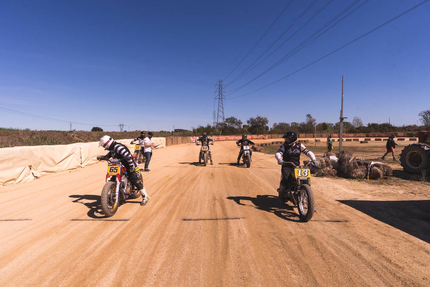 DUST & FUN #3 - THE LAST LAP – Deus Ex Machina Australia