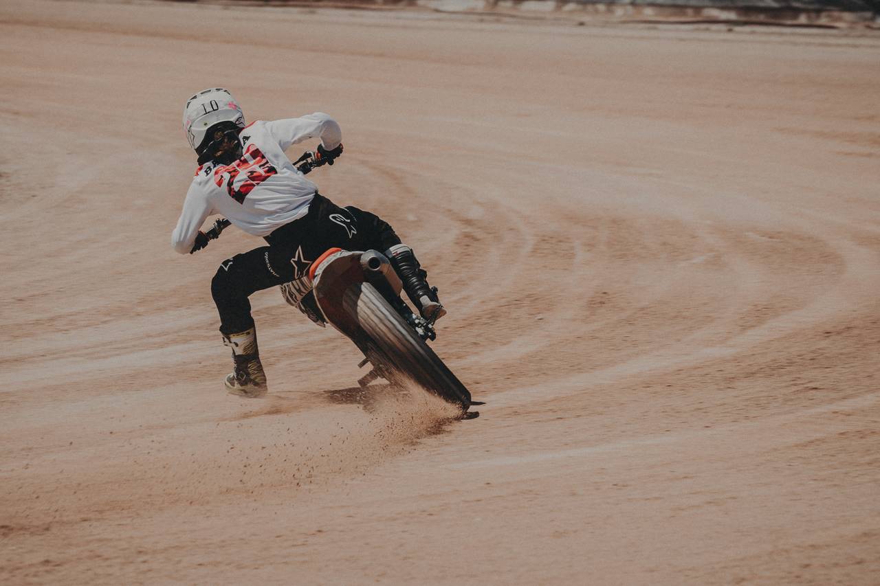 DUST & FUN #3 – Deus Ex Machina Australia