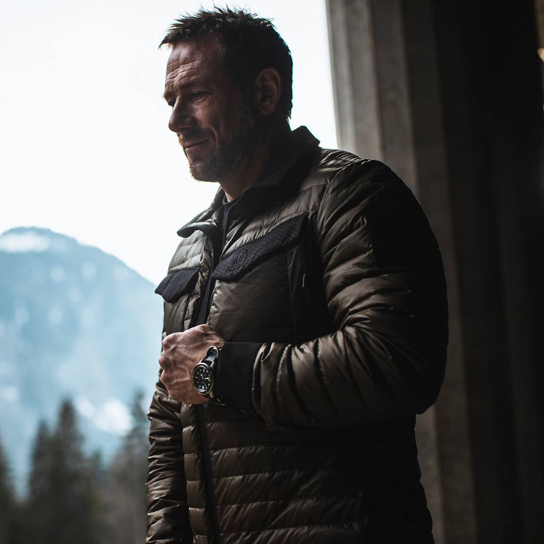 Down Insulation vs Synthetic Insulation: Which Is Best? | ThruDark