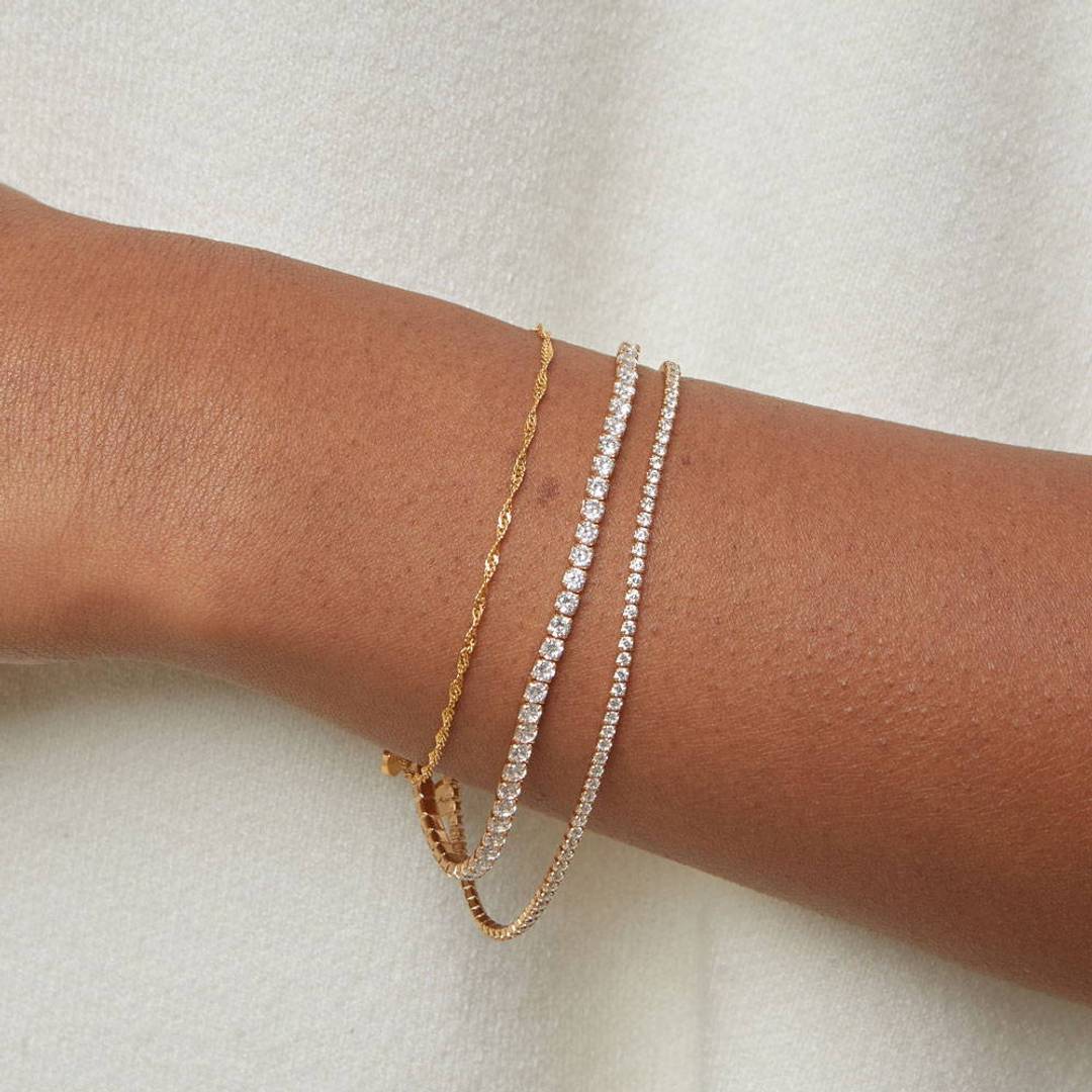 The Bracelet Stacking Guide
