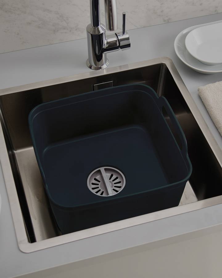 Wash&Drain™ Washing-up Bowl - Grey | Joseph Joseph