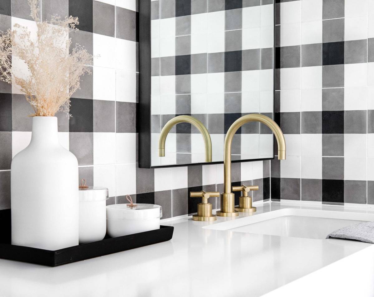 clé tile | concrete cement | checkmate | metal white black