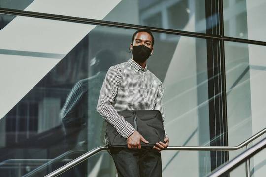 Tech Folio 13" – Aer