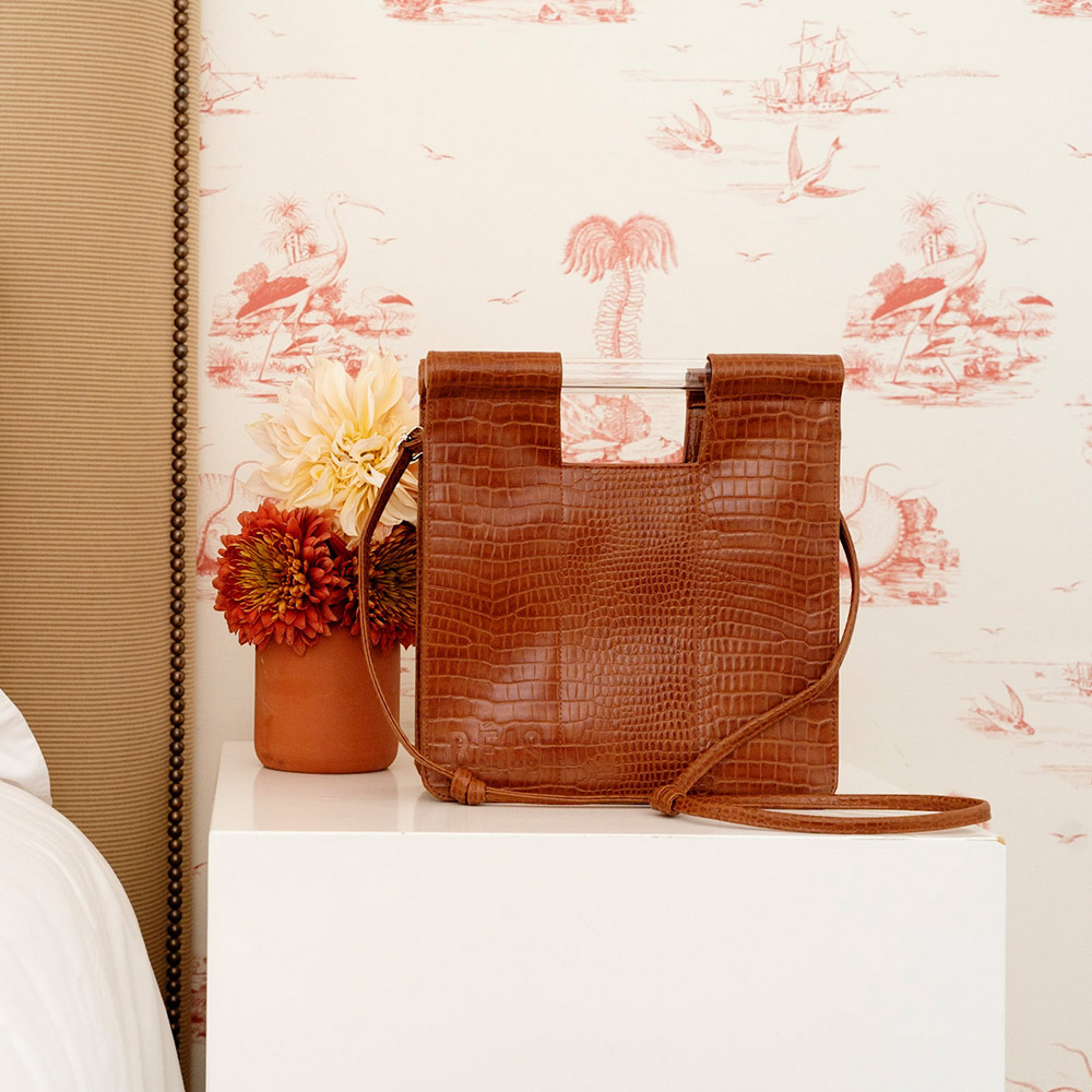 Beige Crossbody Bag and Purse | Béis Travel – Beis Travel Canada