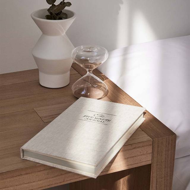 The Five Minute Journal® - Simplest, most effective way to be happier ...