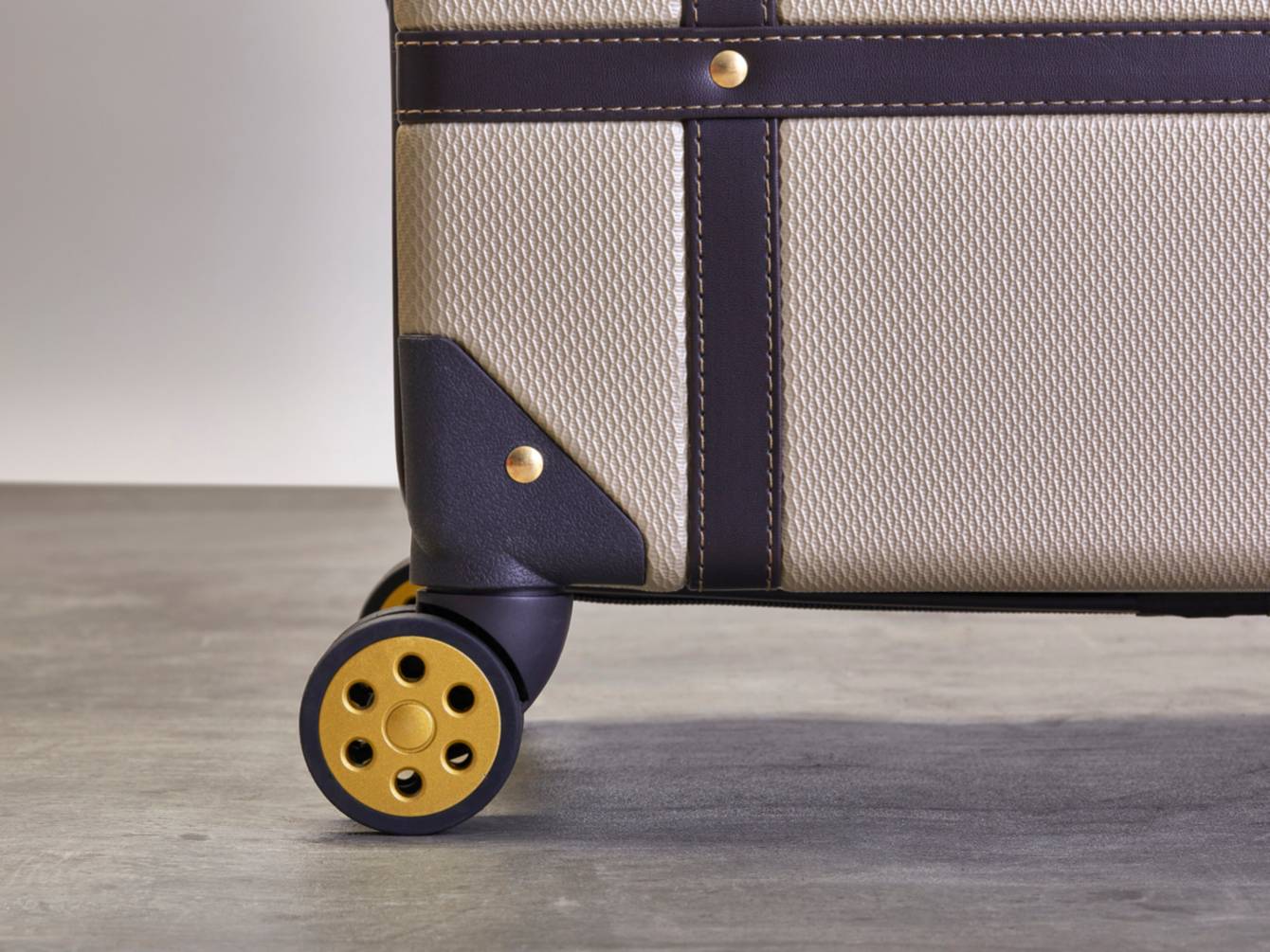 Vintage Small Suitcase | Gold | Rock Luggage