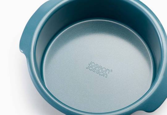 Nest™ Bake 2-piece Blue Round Cake Tin Set | Joseph Joseph UK