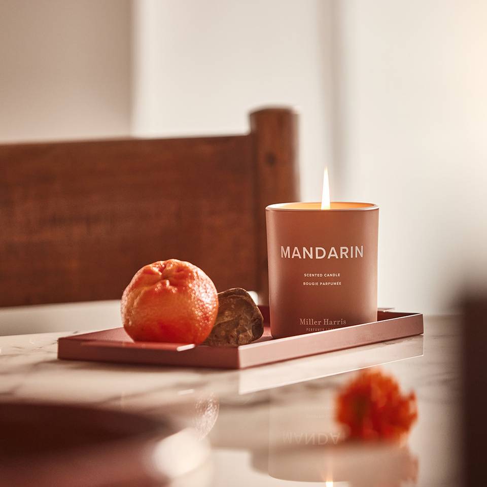 Mandarin Candle 220g - Olibanum and pink pepper enhance the rich warmth ...