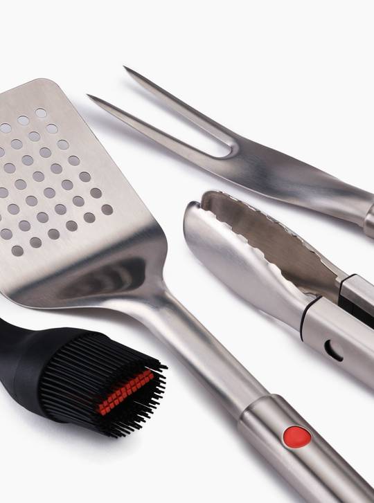 Retractable Grill Tongs GrillOut™ | Joseph Joseph US