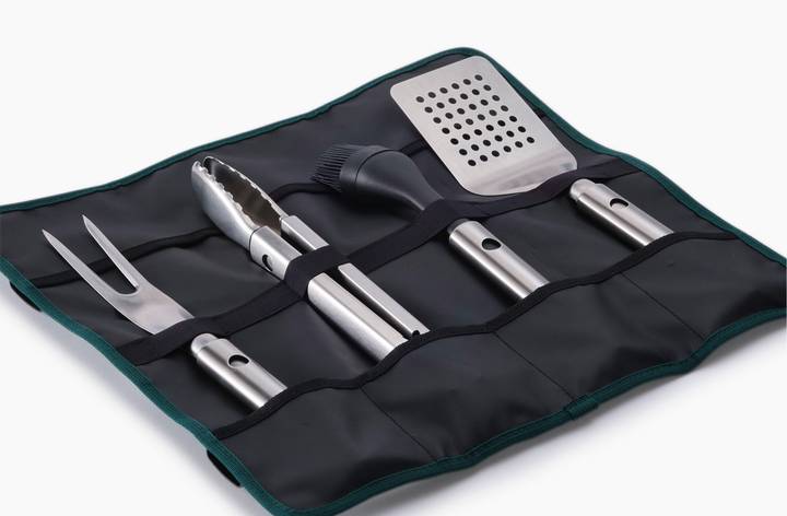 2-in-1 Retractable Grill Tongs with Spatula | Joseph Joseph US