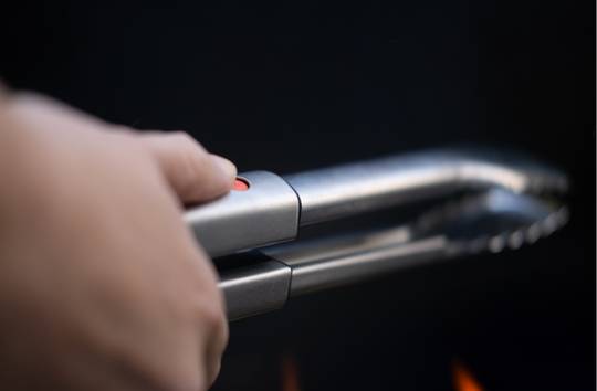 2-in-1 Retractable Grill Tongs with Spatula | Joseph Joseph US