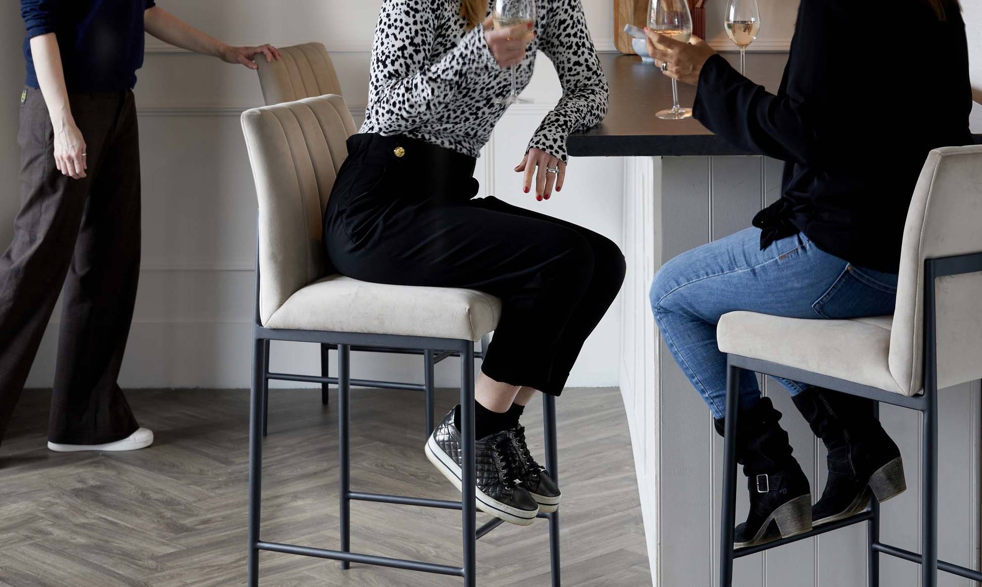 Kendra Black Metal Bar Stool Champagne Plush Velvet – Danetti