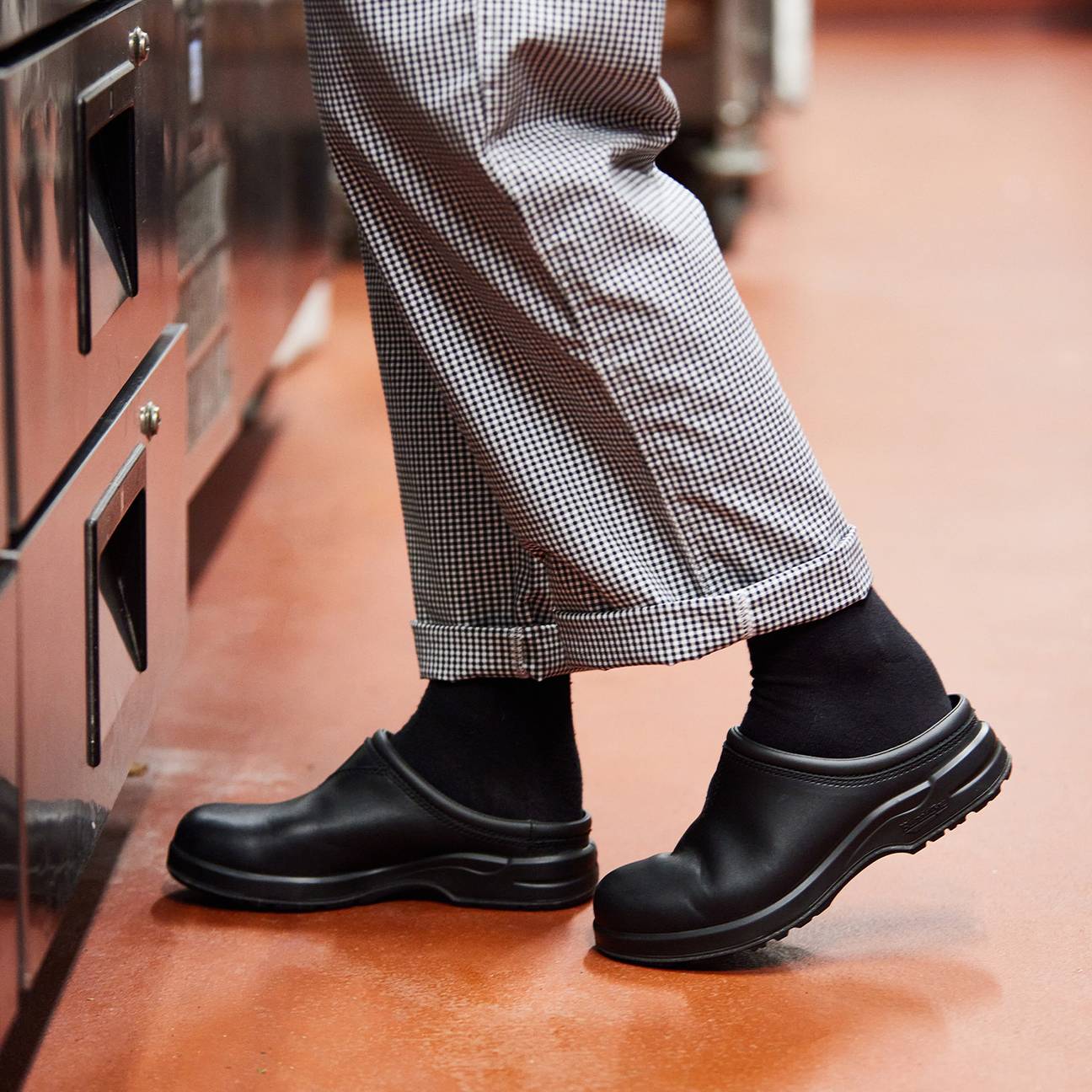 Blundstone 2381 All-Terrain Clog Black – Blundstone Canada