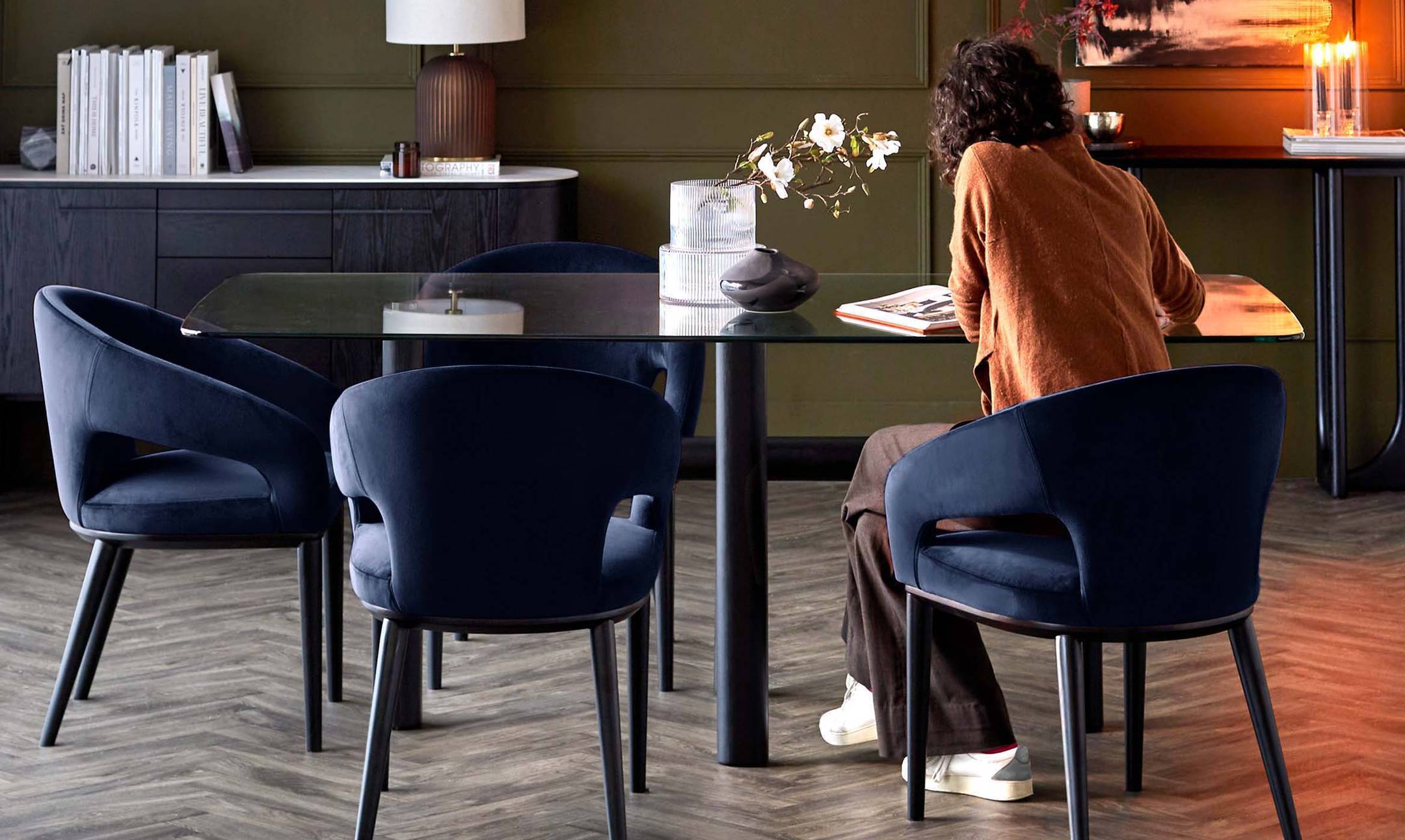 Heath navy recycled velvet dining chair – Danetti