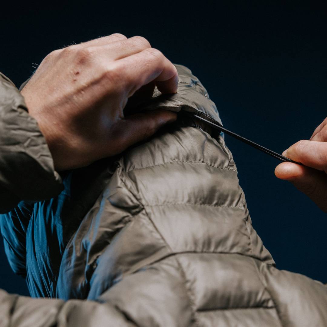 Ithax Jacket | Men's Black Hooded Synthetic Insulation Jacket – ThruDark US