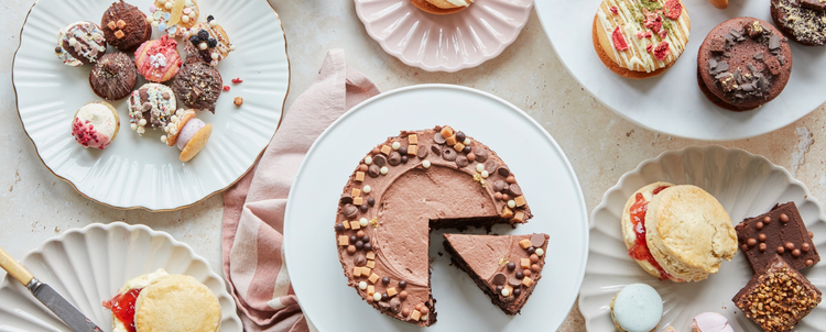 Aberdeen Birthday Cakes | Next Day Delivery – Cutter & Squidge