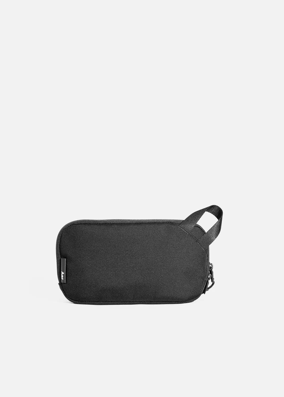 Pouches - Tech Pouches & Washbags for Travel – Aer UK