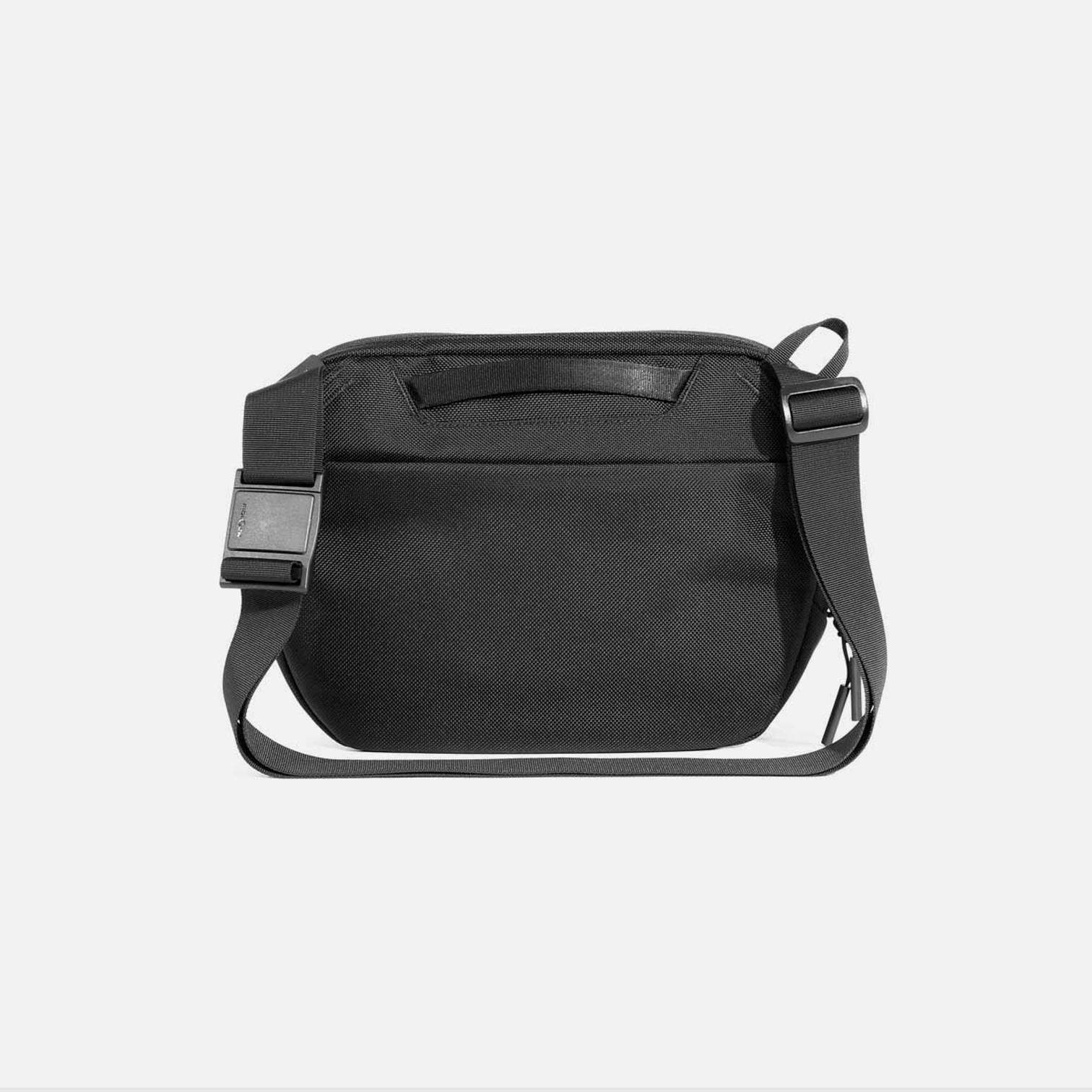 Sling Bags - Travel & Tech Slings – Aer UK