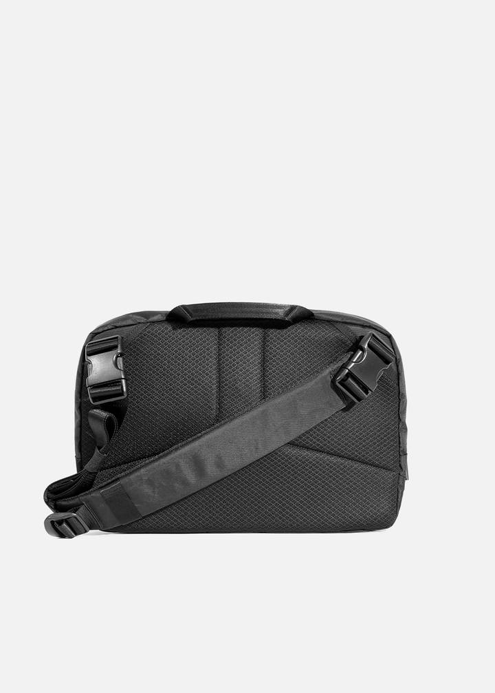 Sling Bags - Travel & Tech Slings – Aer UK