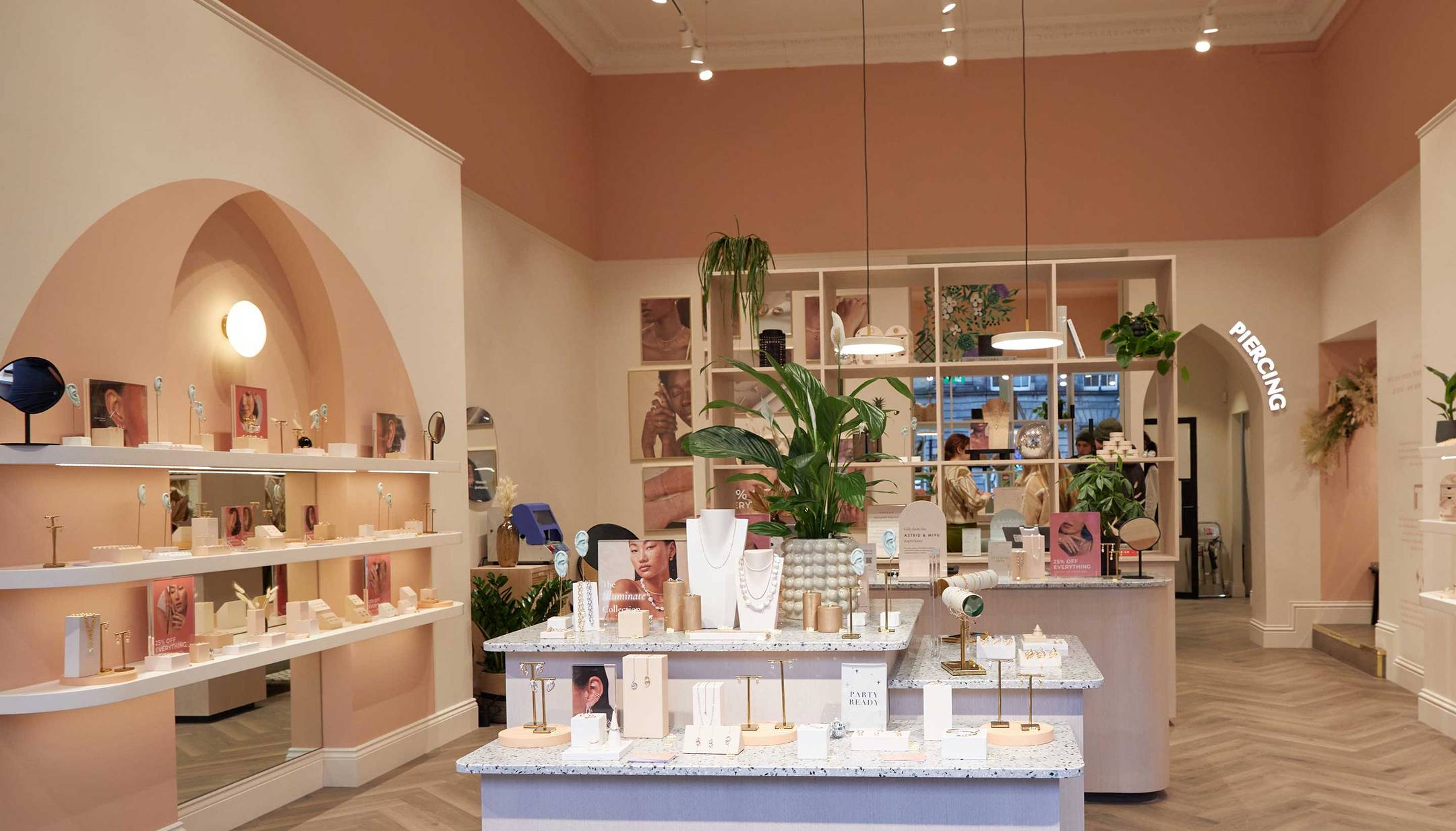 Stores | Astrid & Miyu