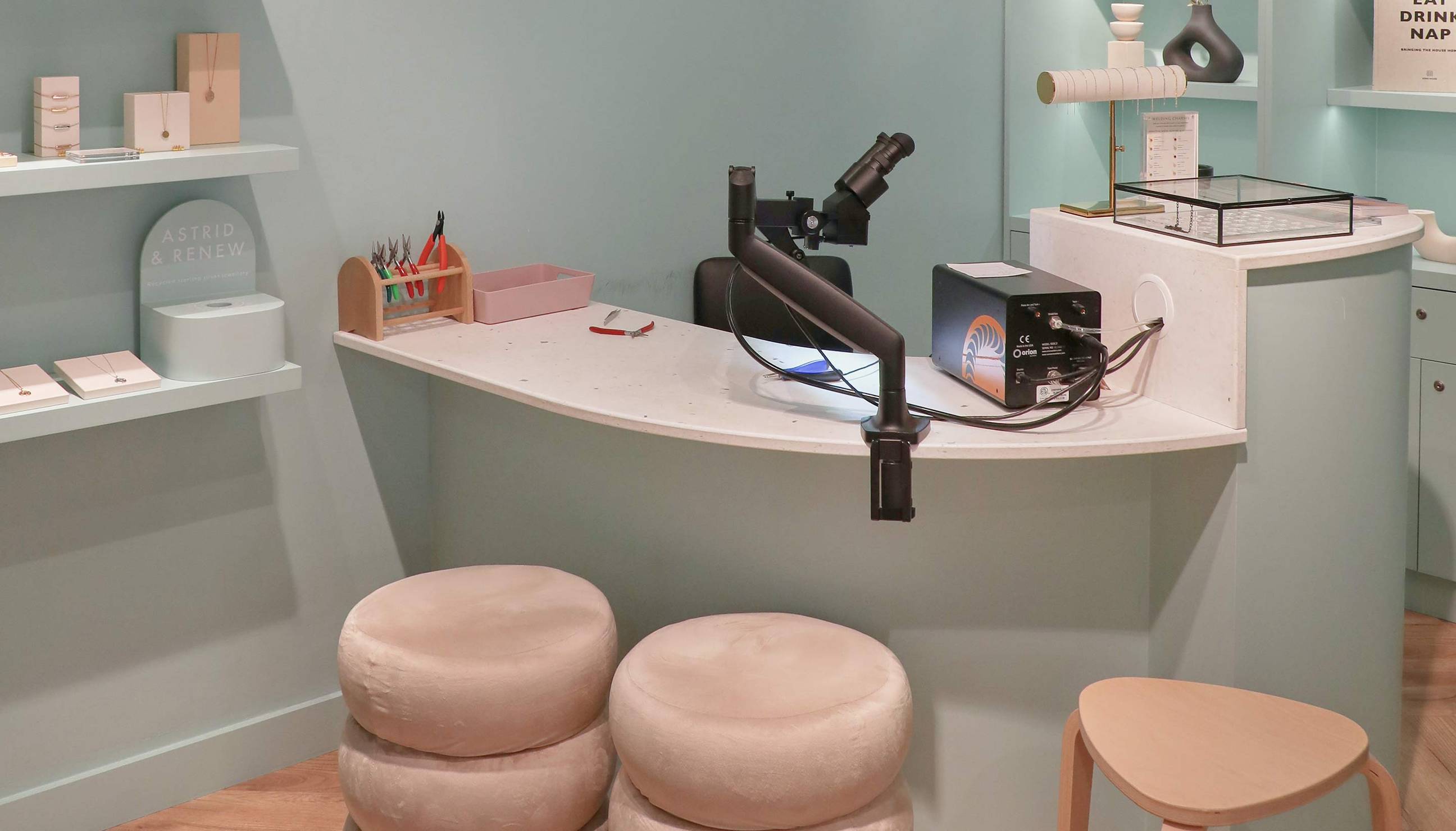 Stores | Astrid & Miyu