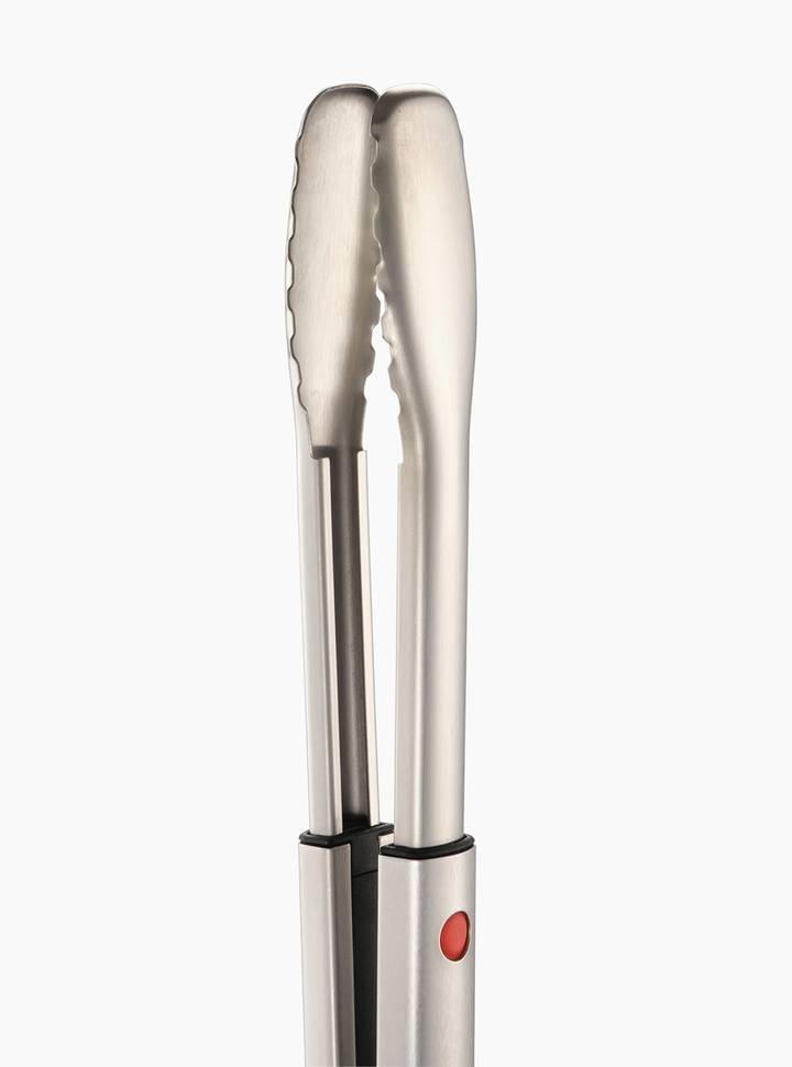 Retractable BBQ Tongs GrillOut™ | Joseph Joseph EU
