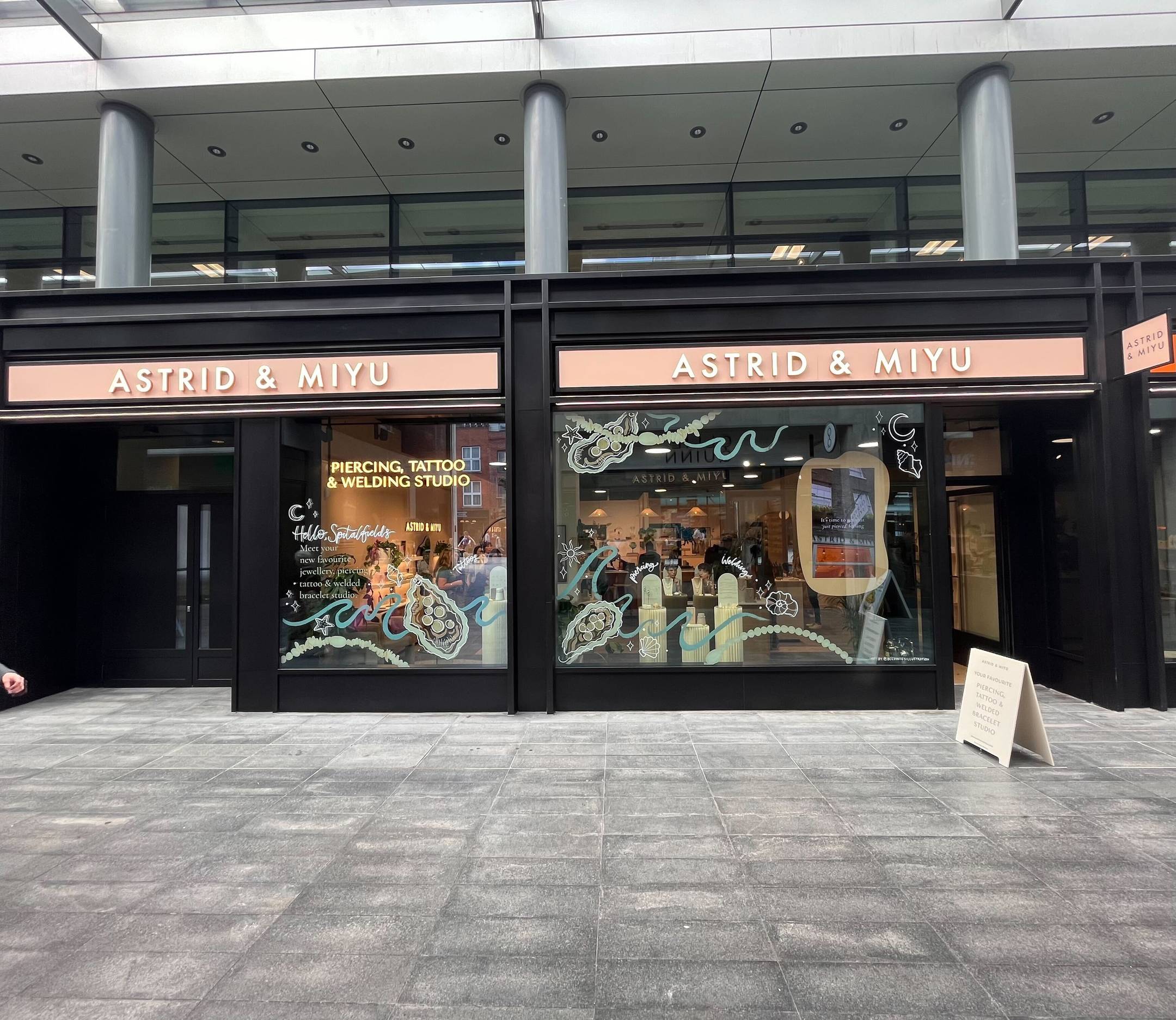 Stores | Astrid & Miyu